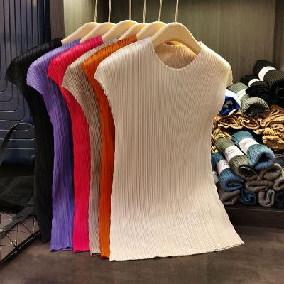 China Pleated Round Neck Sleeveless Solid Color Vest for Women Fashion Summer Versatile Slimming Top for sale