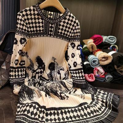 China New Chinese Style Loose Pleated Dress with round Neck Long Sleeves Plus Size Slimming Skirt Digitally Printed Waistline Natural for sale