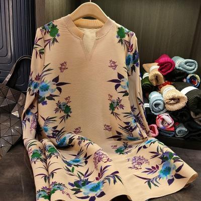 China Early Spring New Pleated V-Neck Floral Printed Dress Stylish Plus Size Women's Mid Length Chiffon Skirt Natural Waistline for sale