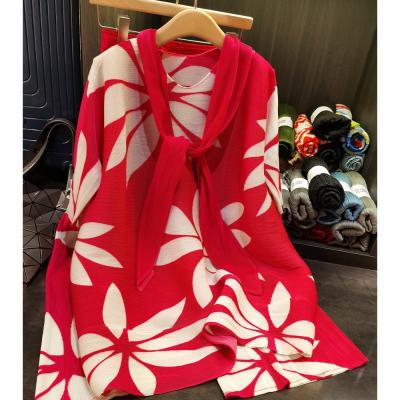 China Women's Elegant Floral Printed Shawl Design Pleated Long Top + Wide-Leg Pants Casual Two-Piece Spring New Fashion Suit for sale