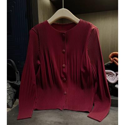 China High end autumn new elegant solid color pleated collar single breasted long breathable women's jacket for sale