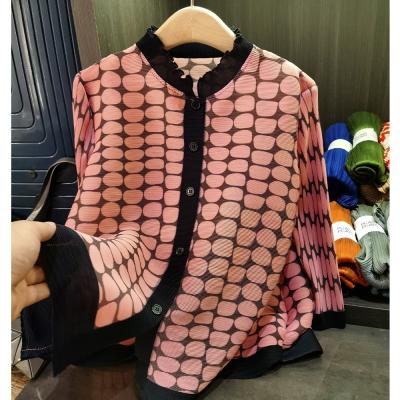 China Women's Chic Printed Pleated Chiffon Top Beautiful Lace Stand-Up Collar Three-Quarter Sleeve Loose Casual Outerwear for for sale