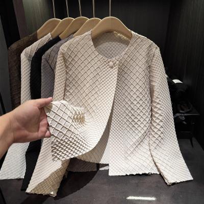 China ZATRHMBM 2025 Women's New Fashion Cropped Top Single-Breasted Retro Neck Long Sleeve Jacket for Autumn Casual Button Decoration for sale
