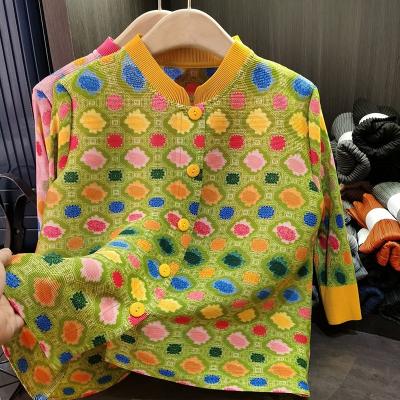 China Women's  Single-Breasted Top Fashionable Print Age-Reducing Versatile Breathable for Spring Winter for sale