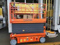 China Self Moving Mobile Aerial Work Platforms Scissor Type Height 14 Meters for sale