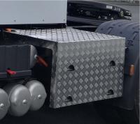 China Electric Semi Trailer Tractor Truck 360kw LHD Electric Cargo Truck for sale
