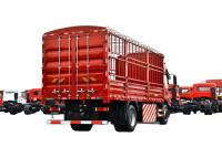 China 150-250hp Dongfeng 220HP 4X2 CNG Fence Cargo Truck with Euro 6 Emission Standard for sale