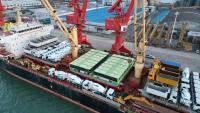 China Dongfeng 4.5T Single EV Cargo Truck The Perfect Solution for Long Range Deliveries for sale