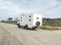 China Off Road Dormitory Van Living Van Boarding Vehicle Truck 4x4 with Manual Transmission for sale