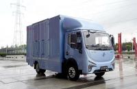 China Electric Vehicle DONGFENG 81.14kwh Luxury Cargo Truck for van box ev used as options for sale