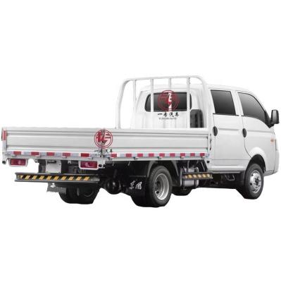 China Manual Transmission Diesel Mini Trucks Right Hand Drive Dongfeng Platform Cargo Truck for sale