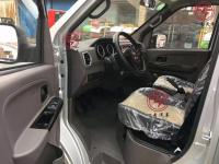 China Manual Transmission Diesel Mini Trucks Right Hand Drive Dongfeng Platform Cargo Truck for sale