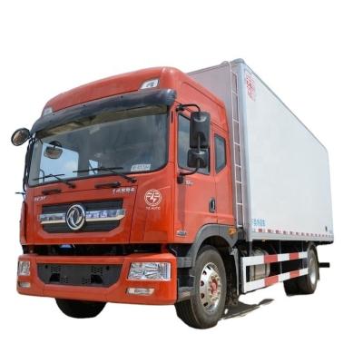 China 5600mm Wheelbase Dongfeng 4X2 Refrigerated Truck For Vegetable Transport Efficiency for sale