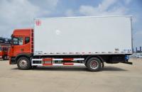 China 5600mm Wheelbase Dongfeng 4X2 Refrigerated Truck For Vegetable Transport Efficiency for sale