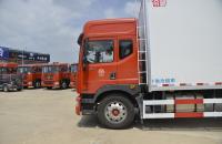 China 5600mm Wheelbase Dongfeng 4X2 Refrigerated Truck For Vegetable Transport Efficiency for sale