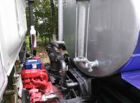 China 110 Kw Euro 4 Diesel Mini Vacuum Sewage Suction Truck for Manual Sewage Disposal for sale