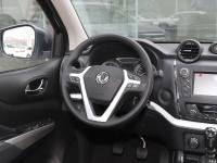 China Dongfeng 4x2 Double Cabin Pickup with Max. Power 120Kw and Automatic Transmission for sale