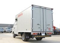 China Dongfeng 1-5 T Mini Diesel Light Box Cargo Truck 102 HP Horse Power and Max Speed of 95KM/h for sale