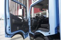 China Electric Fuel Type Dongfeng 4.5Tons Single Cabin Van Cargo Truck with Touch Screen for sale