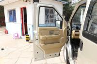 China Dongfeng Mini LHD Medium Van Truck with Dimensions L x W x H mm 4500x1680x2000mm for sale