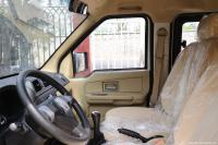 China Dongfeng Mini LHD Medium Van Truck with Dimensions L x W x H mm 4500x1680x2000mm for sale