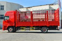 China Excellent Performance Medium Fence Cargo Truck for Live Stocks and Poultry Transportation for sale