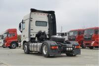 China Dongfeng 520hp 33 Ton Tow Capability Tractor Truck Clean Energy for Heavy Duty Towing for sale