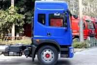 China Lightweight and Durable Dongfeng Pickup Cargo Van for Customized Transport 4X2 or 4x4 for sale