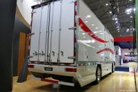 China 6 Cylinders Radial Tire Design Dongfeng 4X2 Van Truck Express Delivery Cargo CNG 4x4 Truck for sale
