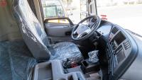 China Electric Tractor Truck 40ton Charge and Change Battery 200km Mileage 6 Forward Shift for sale