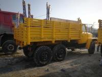 China Gold Black 6X6 Dongfeng Awd Civil off Road Truck for Fashionable Wedding Decorations for sale