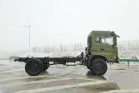 China Stylish 5 Ton Capacity Flatbed Truck Chassis in Gold Black with Wedding Decorations for sale
