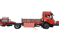 China Reverse Shift Number 2 Dongfeng KR 220HP 4x2 Box Cargo Truck with 9990kg Payload for sale