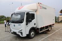 China Electric Fuel Type Dongfeng Cargo Trucks with 4200X2100X2100 mm Cargo Tank Dimension for sale