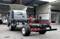 China M9T Silver Gray Mini Cargo Truck 6 Speed Manual Automatic Transmission Light Diesel Heavy Truck 4x2 Drive Wheel Left for sale