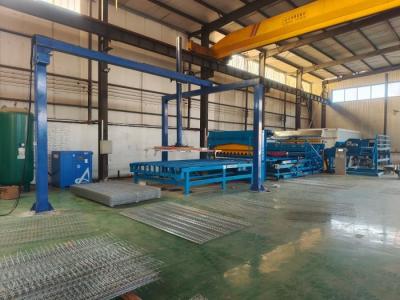 China Fence Height 1530mm Mesh Size 50x200mm Fence Mesh Welding Production Line for sale