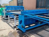 China Length Of Fence 3m Mesh Size 50*200mm Fence Mesh Welding Machine for sale