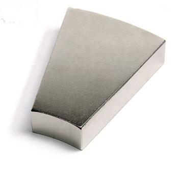 China Sm2Co17 XG28 Samarium Cobalt Magnets Arc SmCo Motor Magnet Anti Wear for sale