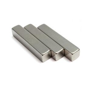 China 33EH Sintered Rectangular Silver Magnets Ni Coated Permanent Magnet for sale