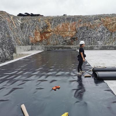 China 500 Micron Hdpe Geomembrane Pond Liner 1mm UV Resistance for sale