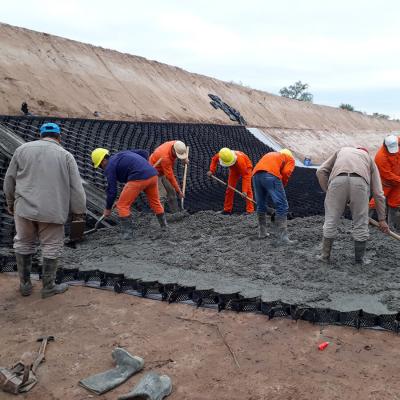 China HDPE Geocell Plastic Driveway Gravel HDPE Geocell Soil Control in Road for Road Reinforcement Slope Protection Erosion Control Gravel Highway for sale