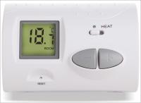 China Q3 Digital Underfloor Heating Thermostat 110x75x45mm 8A 230VAC Wireless Temperature Control for sale