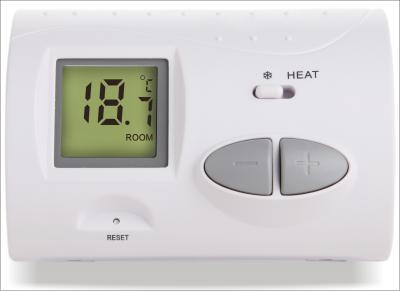 China Q3 Digital Underfloor Heating Thermostat 110x75x45mm 8A 230VAC Wireless Temperature Control for sale