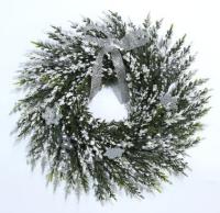 China 20inch Full PE Christmas Wreath With Artificial Berry Pinecones for sale