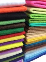 China Color Non Woven Polyester Felt Fabric Roll 10 - 200gsm for sale