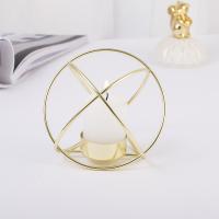 China Wholesale candle holder gold Golden lantern shape candle stand wedding candlestick for sale