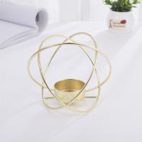 China Wholesale candle holder gold Golden lantern shape candle stand wedding candlestick for sale
