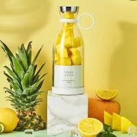 China 380ml Magnetic Wireless Portable Mini Fruit Juicer New Design Food Grade Material Rechargeable Electric Juicers for sale