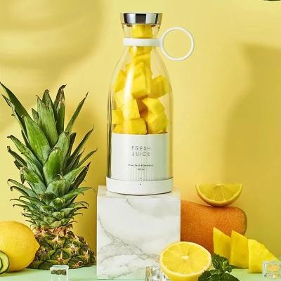 China 380ml Magnetic Wireless Portable Mini Fruit Juicer New Design Food Grade Material Rechargeable Electric Juicers for sale