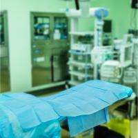 China Disposable Surgical  Waterproof Examination Table Sheet Cover With or Without Threads for sale